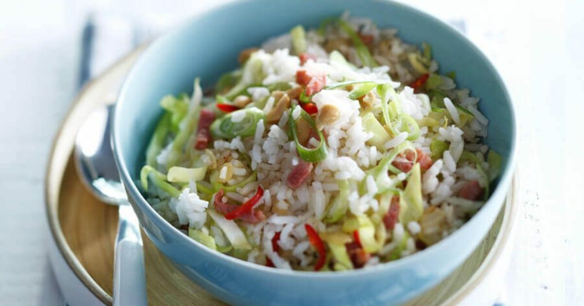 Gewokte rijst met spekjes en spitskool | Recept - Lassie rijst